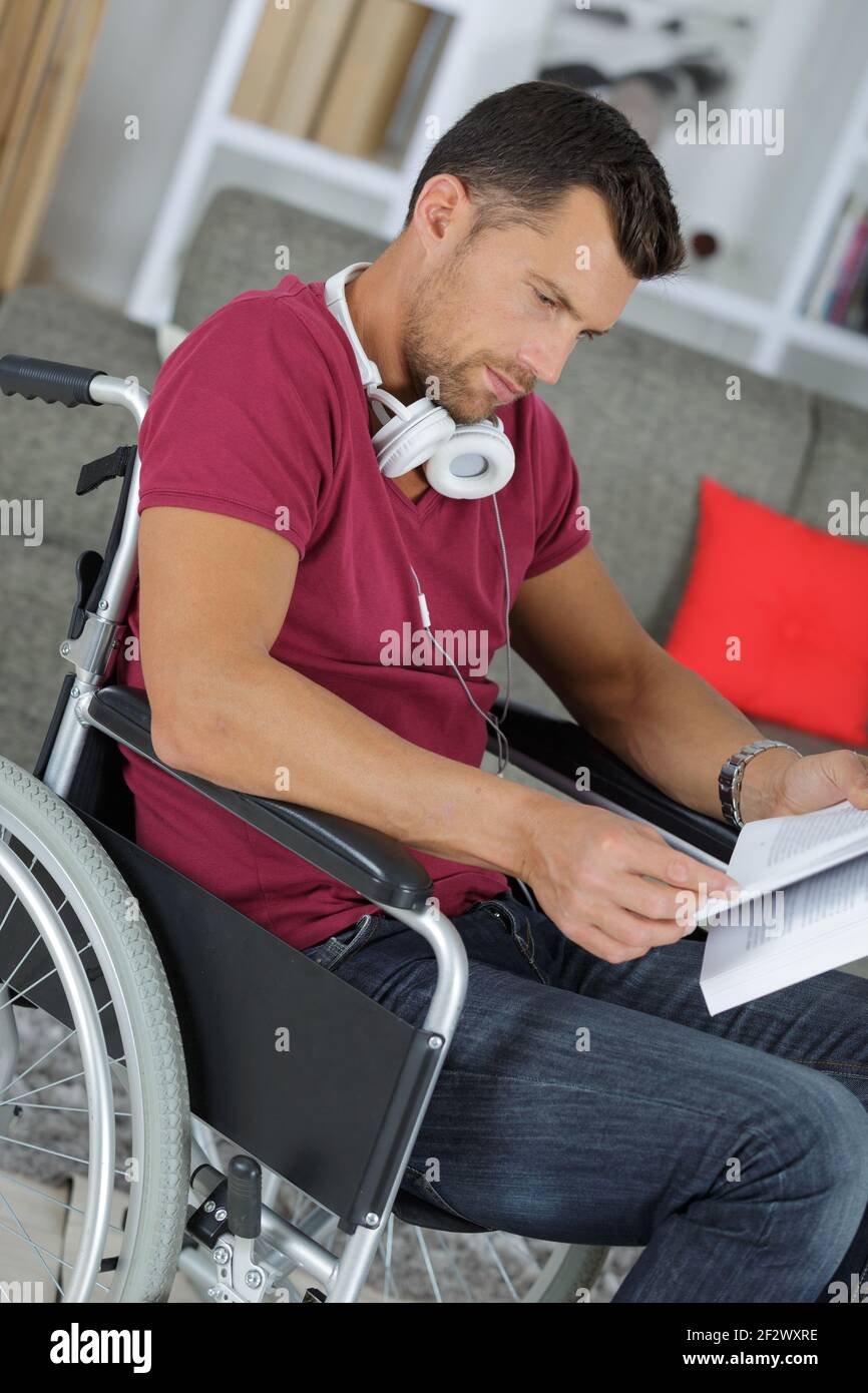 Responsible man hi-res stock photography and images - Alamy