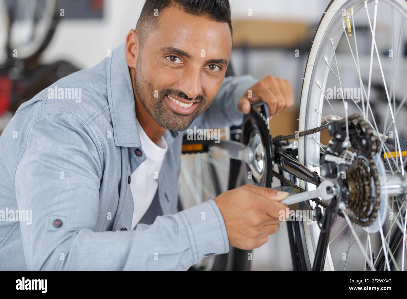 Fixed wrench hi-res stock photography and images - Alamy