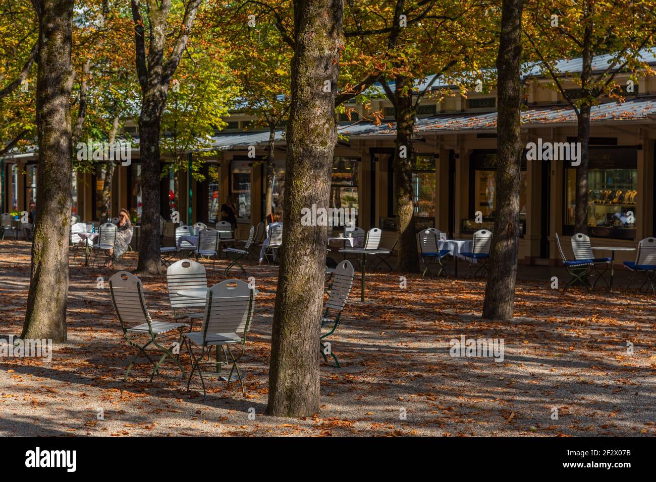 Arcade kolonnade hi-res stock photography and images - Alamy