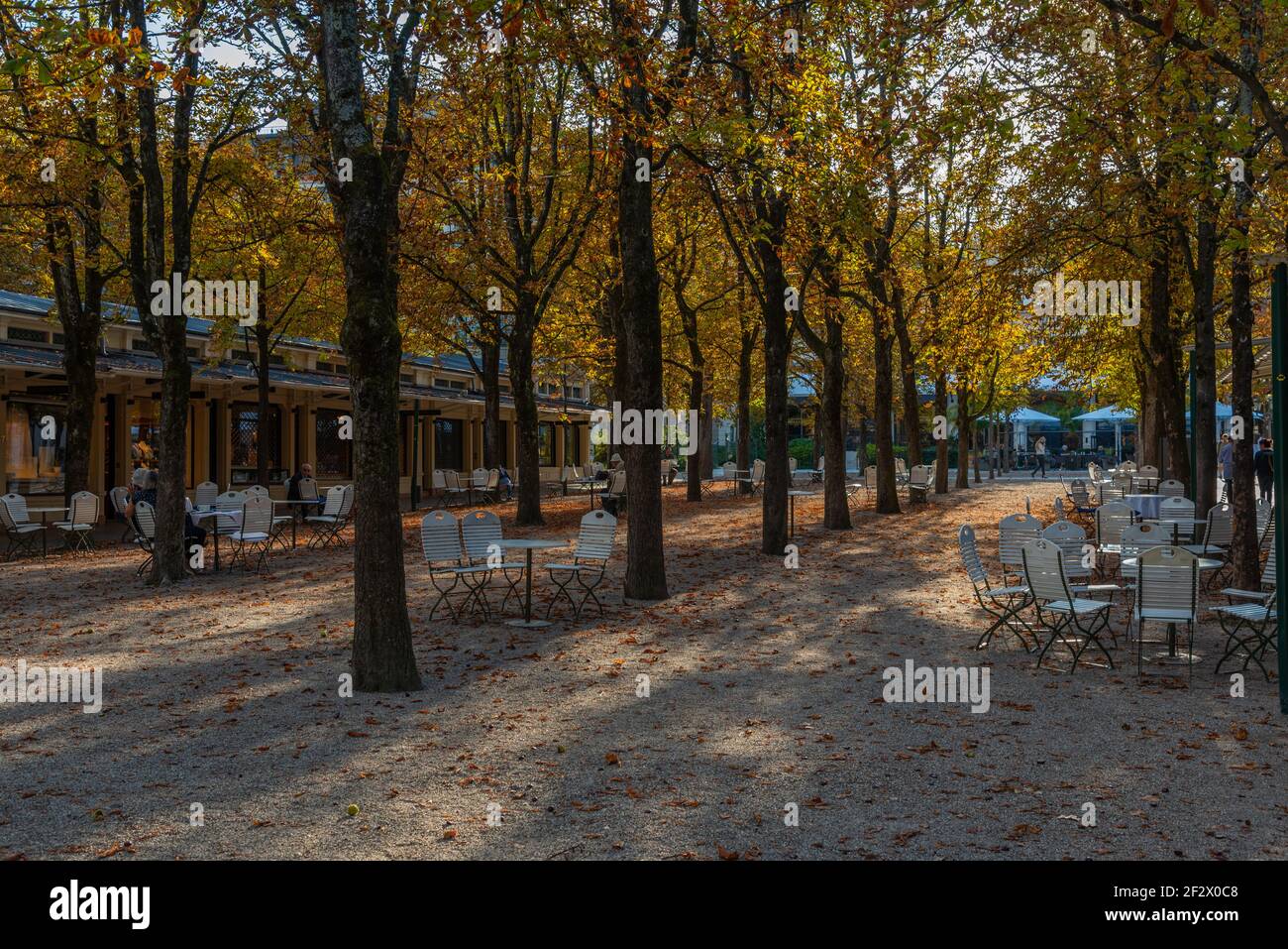 Arcade kolonnade hi-res stock photography and images - Alamy