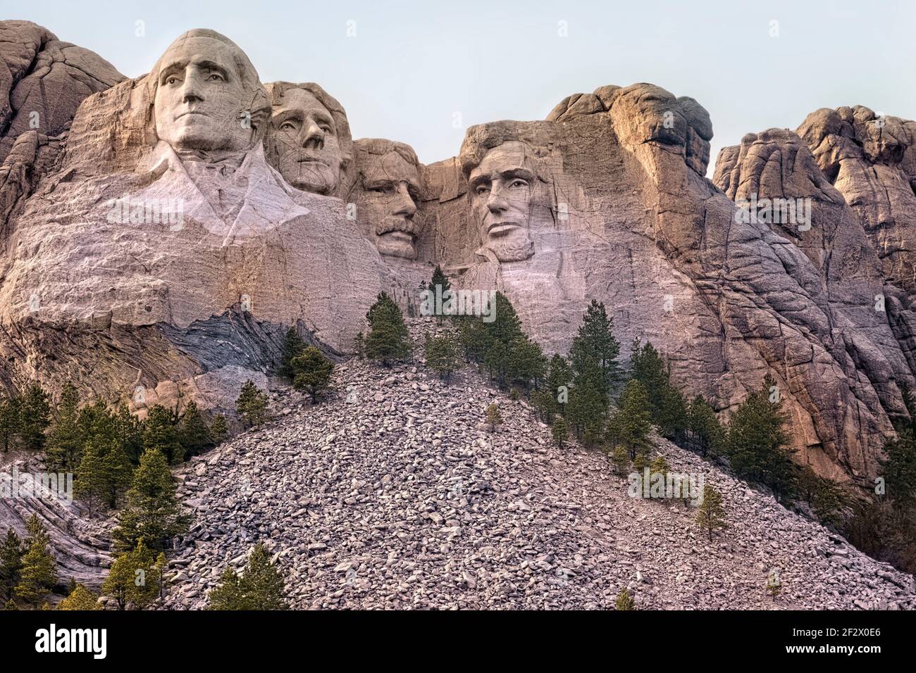 Presidents sculptures at Mount Rushmore National Memorial, South Dakota ...