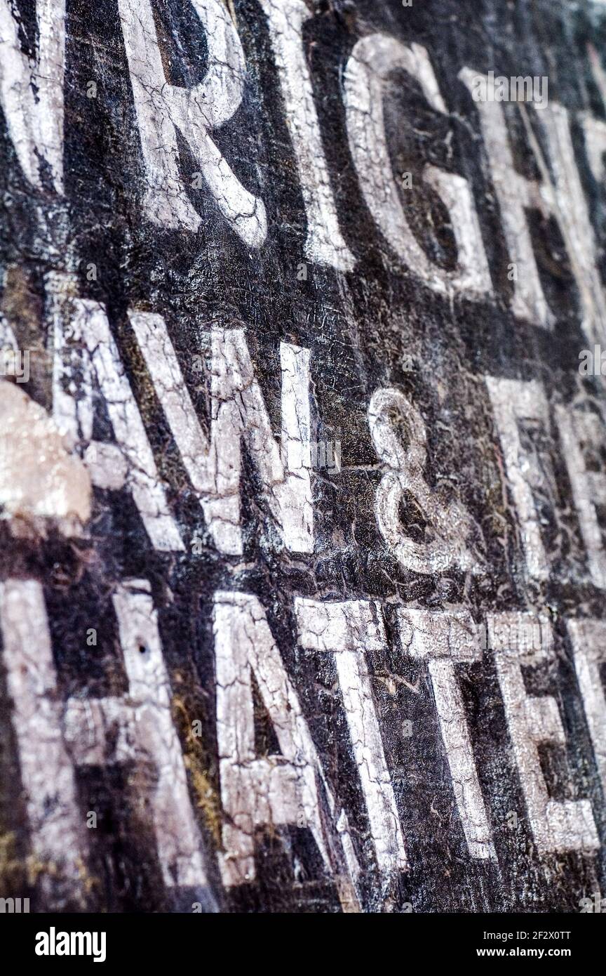 Victorian advertising sign signs hi-res stock photography and images ...