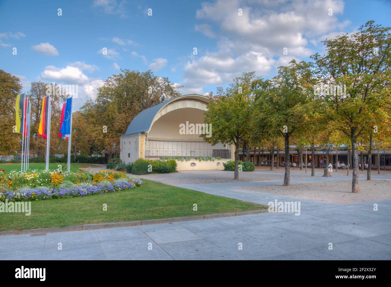 Arcade kolonnade hi-res stock photography and images - Alamy