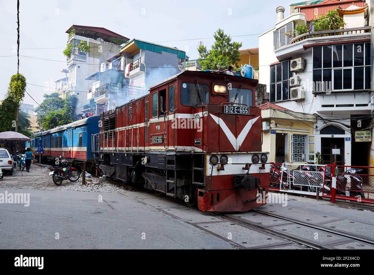 Hanoi railway hi-res stock photography and images - Alamy