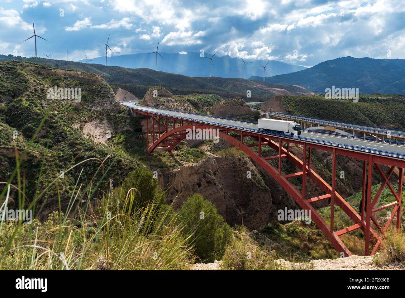 Iron bridges hi-res stock photography and images - Alamy