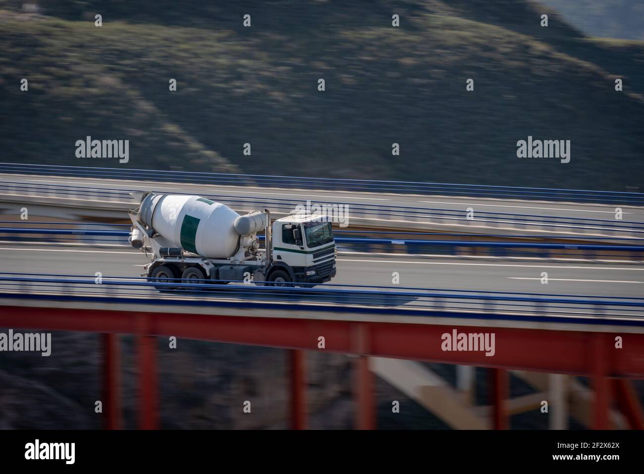 Concrete bridge truck hi-res stock photography and images - Alamy