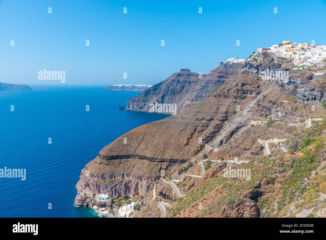 Santorini path port hi-res stock photography and images - Alamy