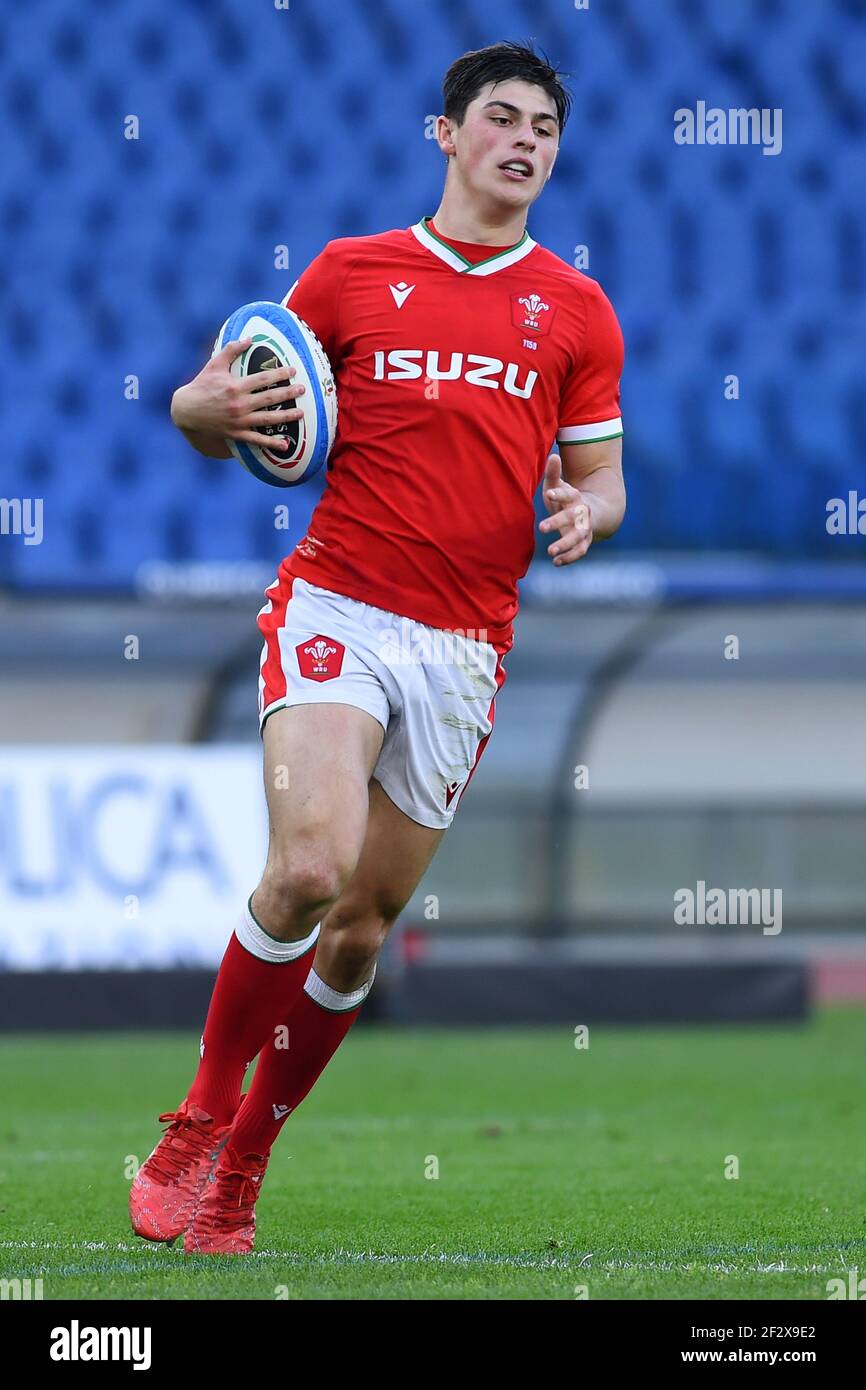 Louis rees zammit 2021 wales hi-res stock photography and images - Alamy