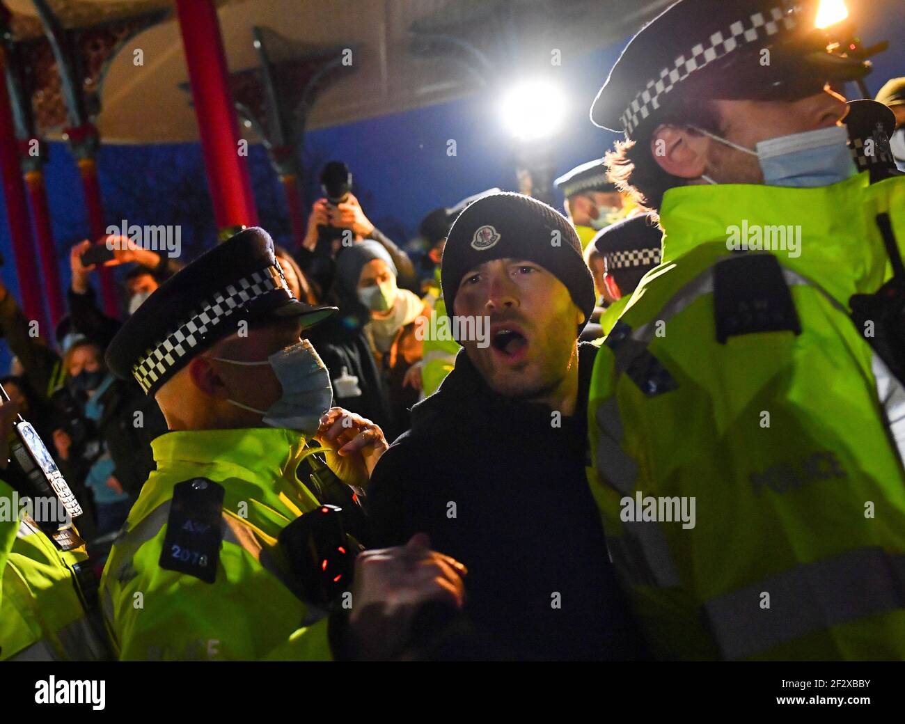 Sarah everard vigil police clapham hi-res stock photography and images ...