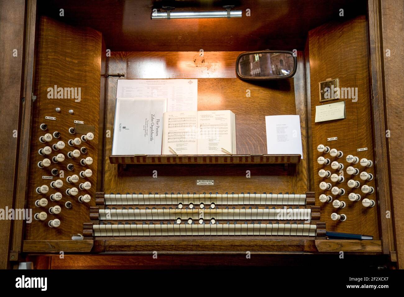 knobs and buttons on an old church organ Stock Photo - Alamy