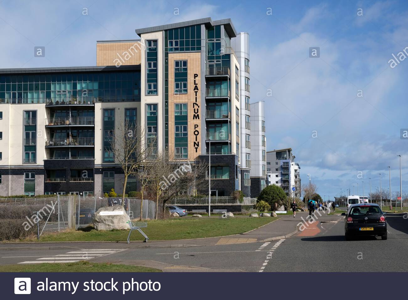 Point block housing hi-res stock photography and images - Alamy