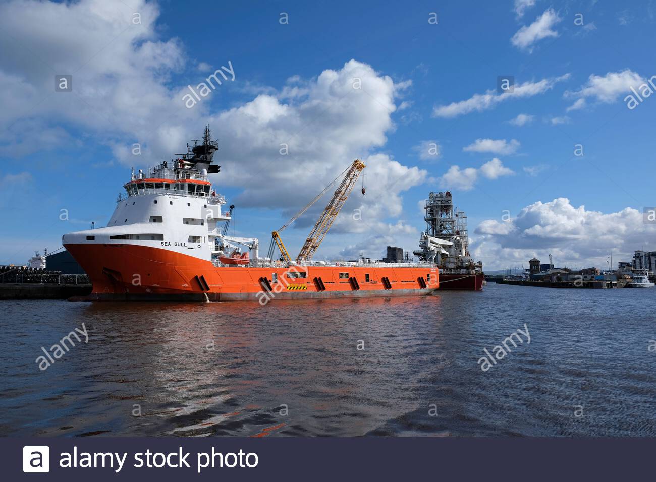 Offshore tug hi-res stock photography and images - Alamy