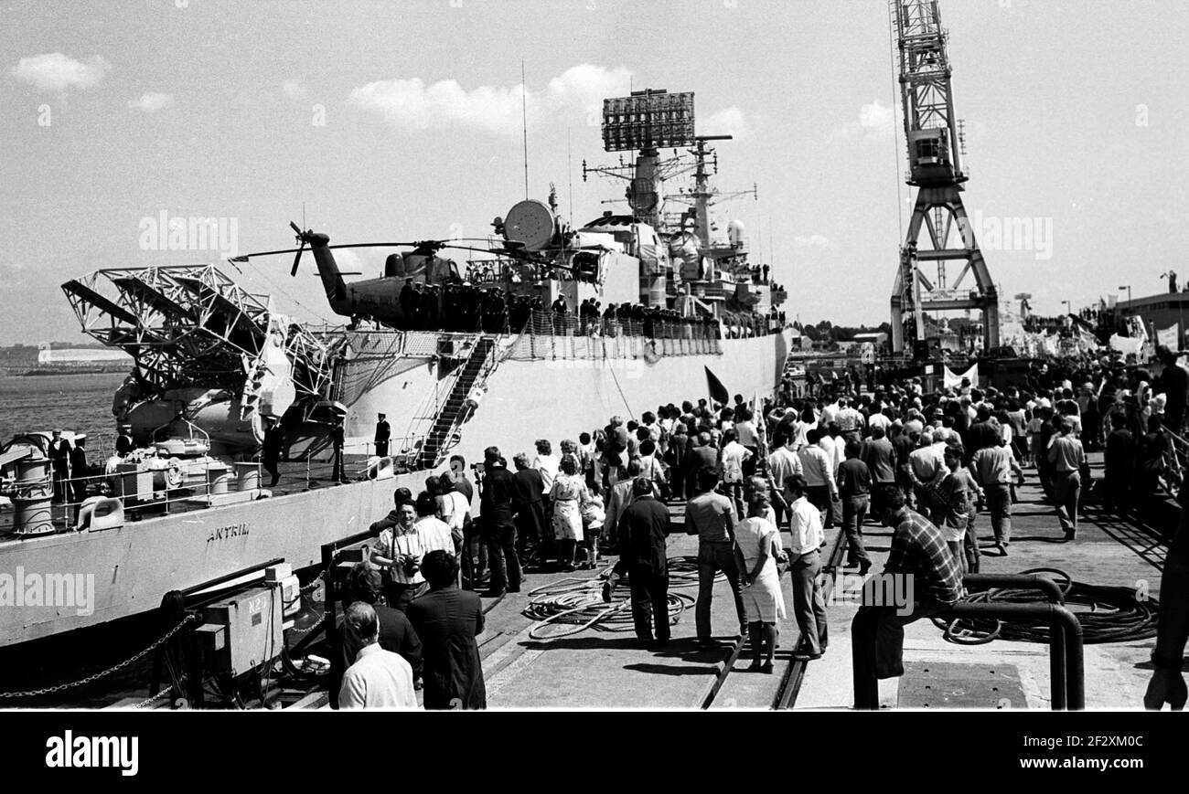 HAPPY FAMILIES AS THE CREW OF HMS ANTRIM ARE REUNITED WITH THEIR ...