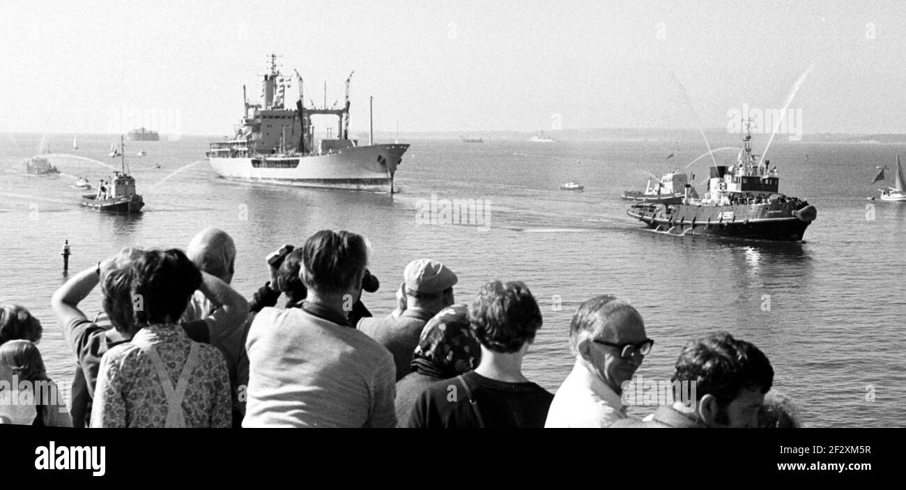 RFA BLUE ROVER RETURNS TO PORTSMOUTH FROM THE FALKLANDS. PIC MIKE ...