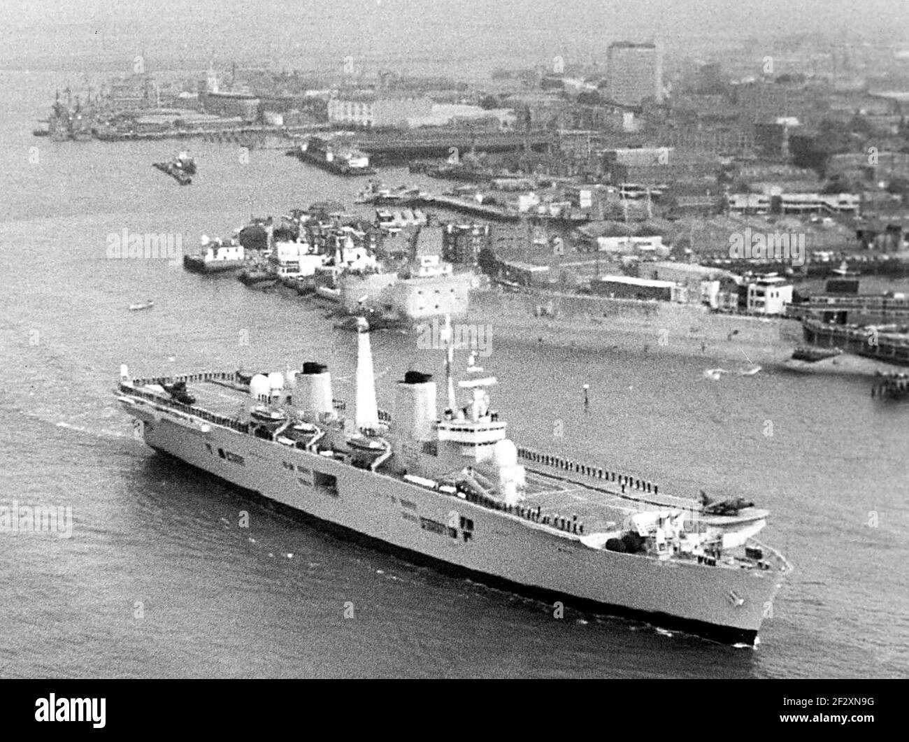From hms invincible Black and White Stock Photos & Images - Alamy