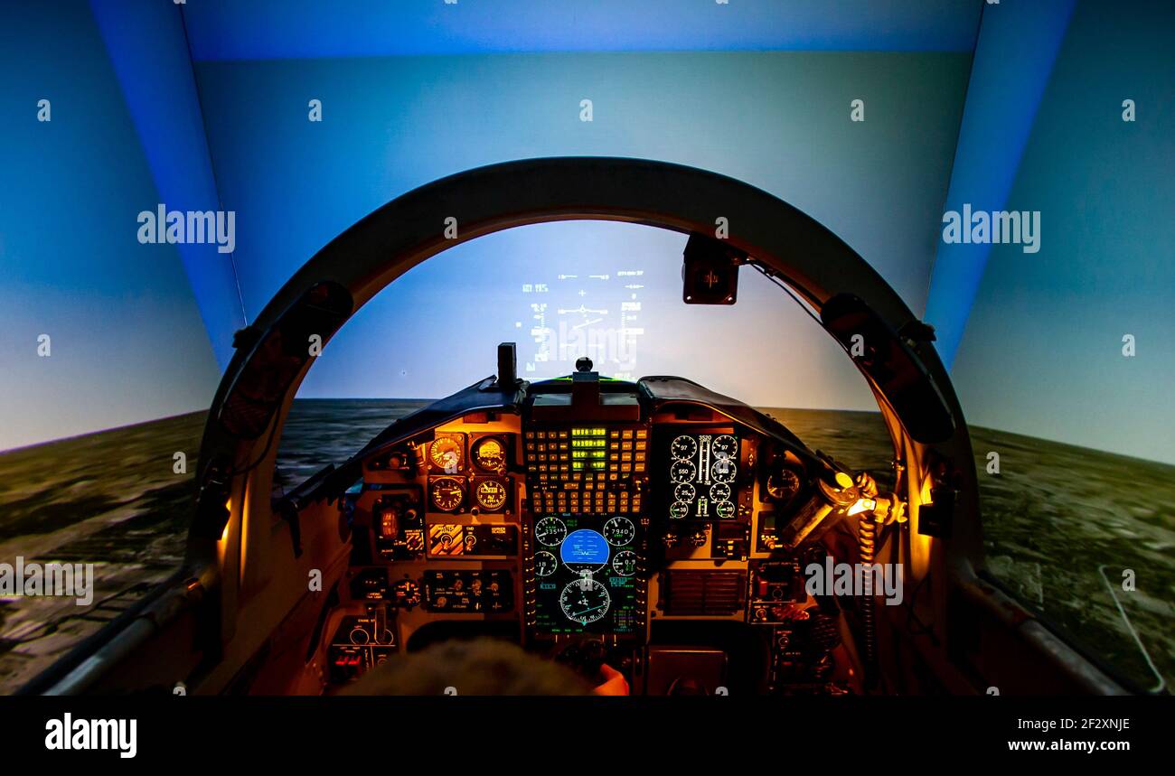 Flight training hi-res stock photography and images - Alamy