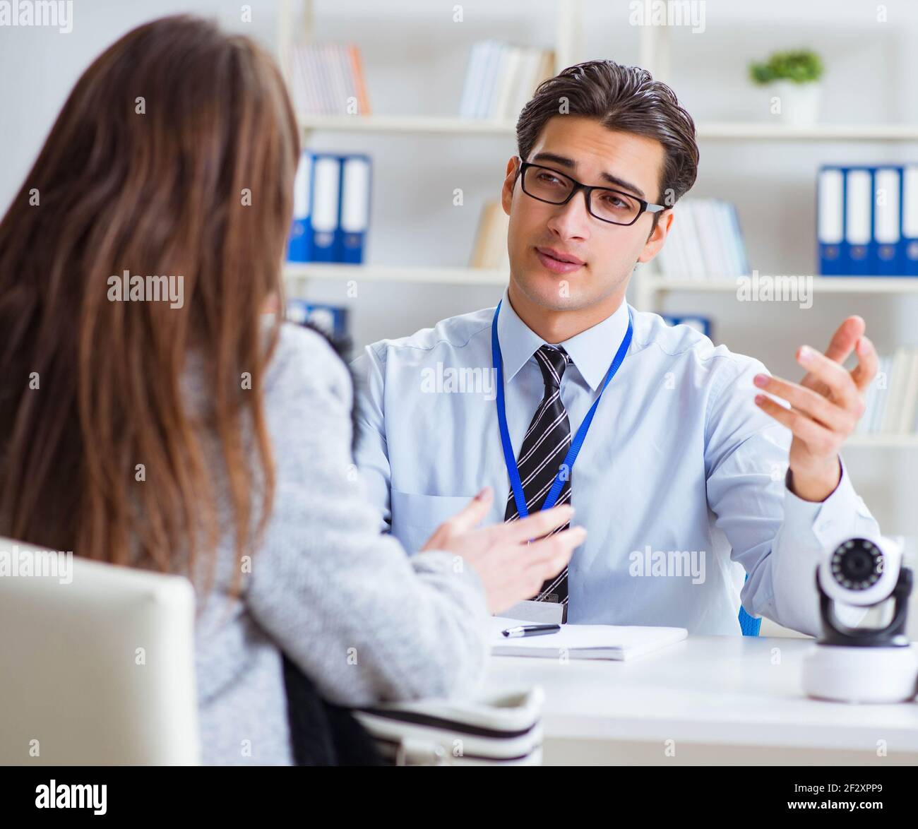 Woman arguing with shop assistant hi-res stock photography and images ...