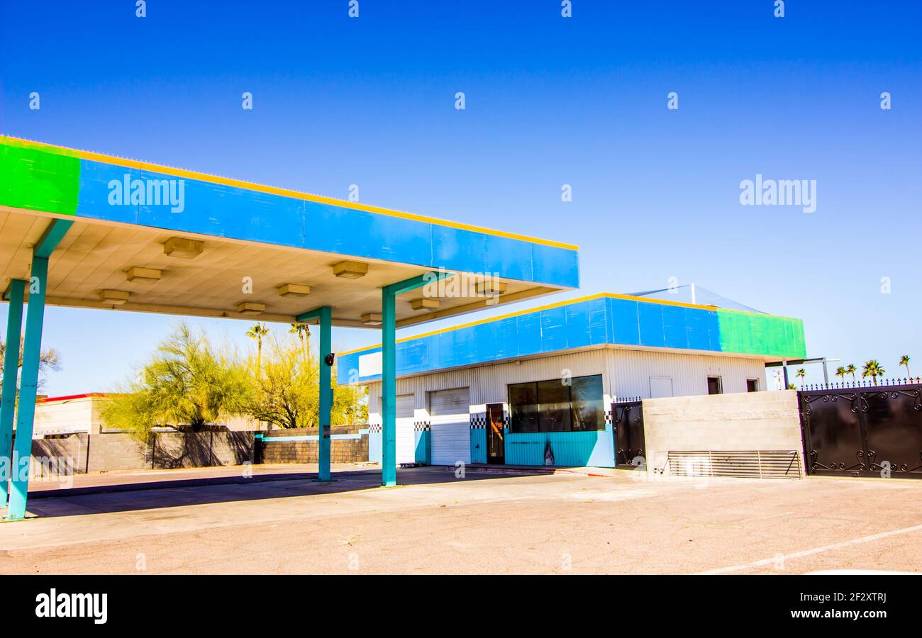 Old roll up doors hi-res stock photography and images - Alamy