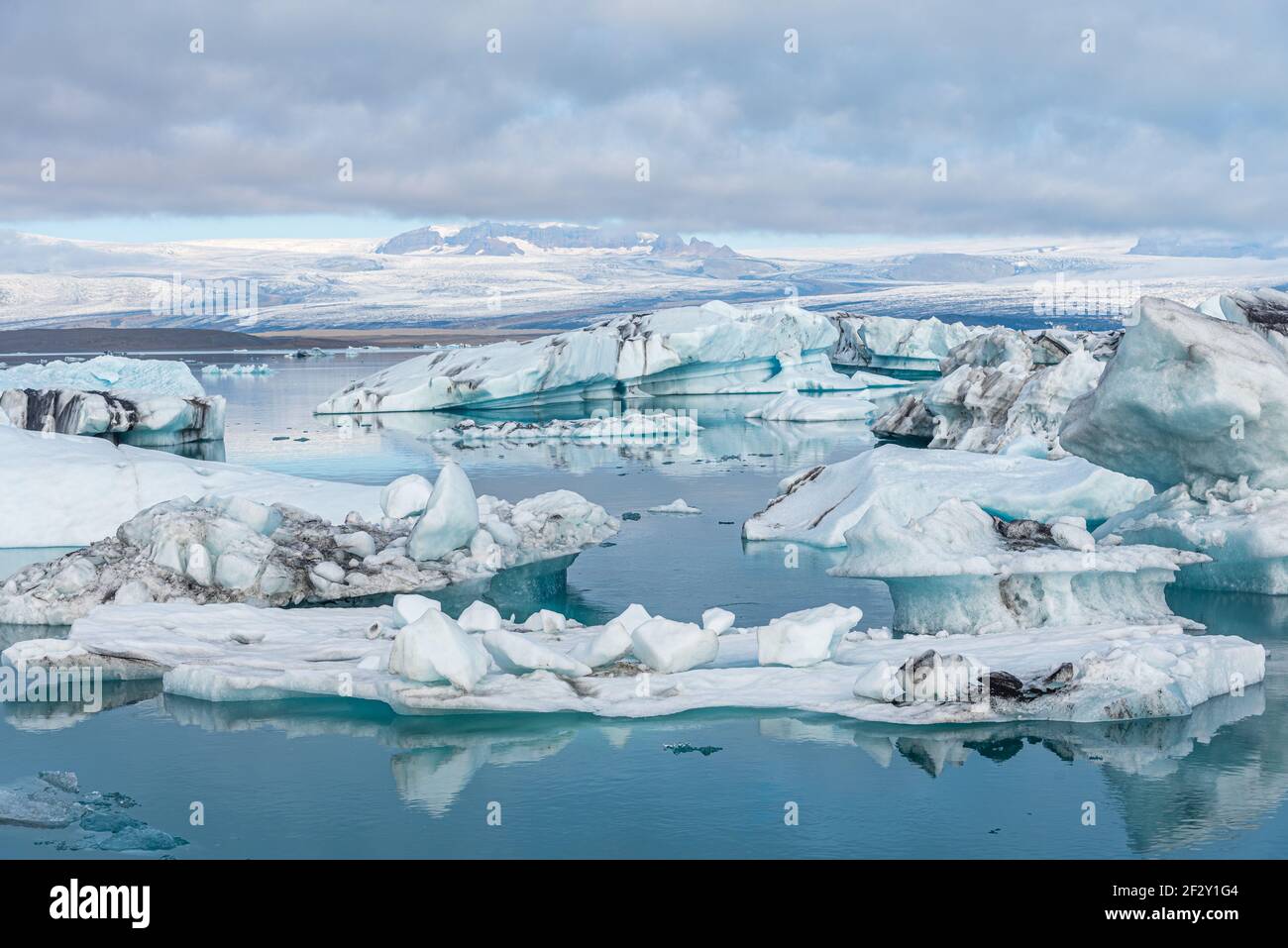 Floating icebergs at Jokulsarlon lagoon on Iceland Stock Photo - Alamy