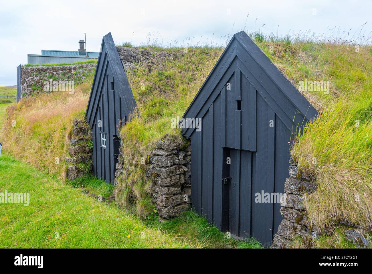 Turf huts hi-res stock photography and images - Alamy
