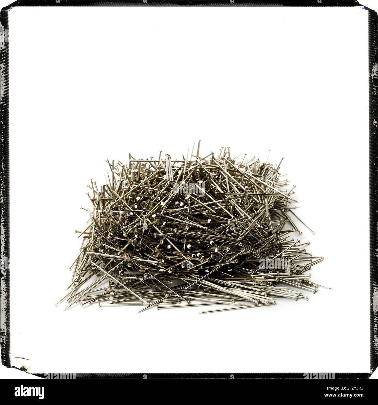 Pile needles close up hi-res stock photography and images - Alamy