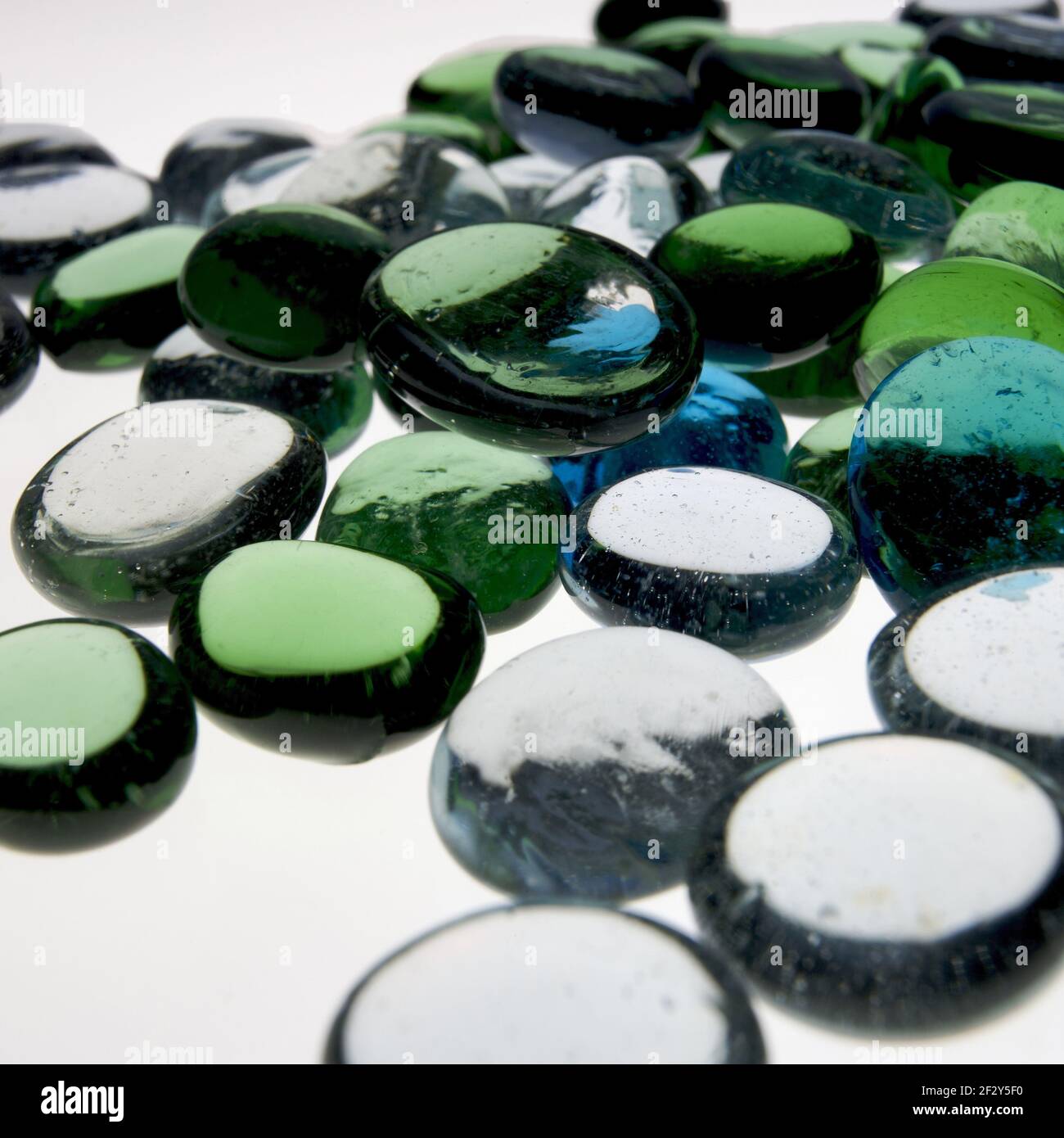 Small bead hi-res stock photography and images - Alamy