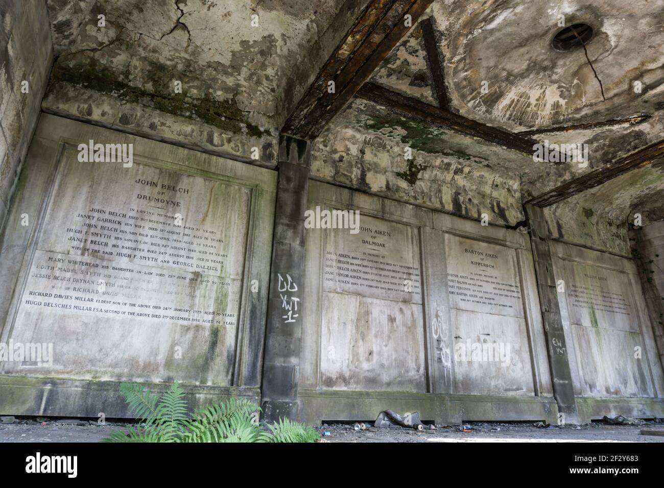 Victorian tombs tomb hi-res stock photography and images - Alamy