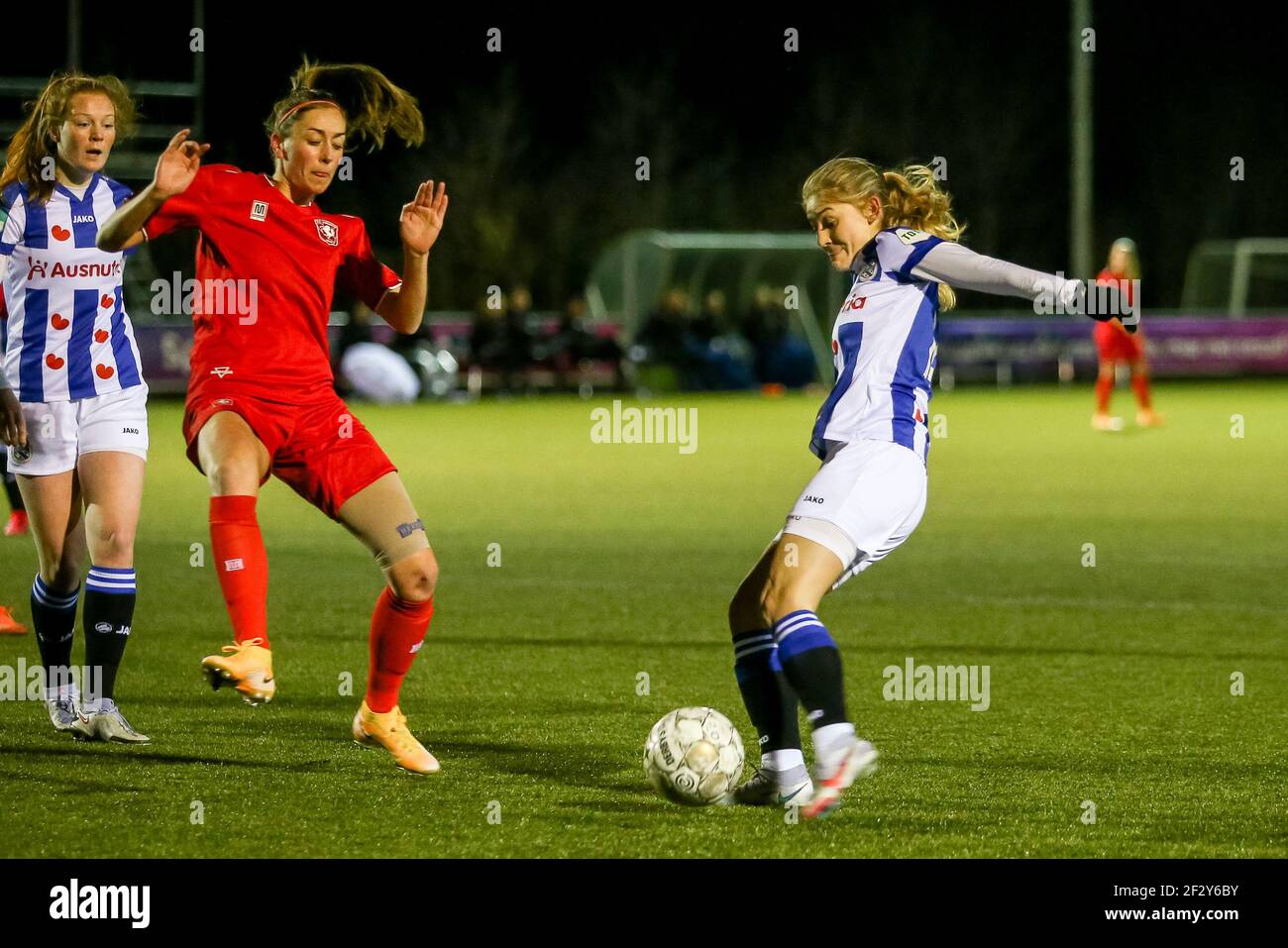 Samantha dewey hi-res stock photography and images - Alamy