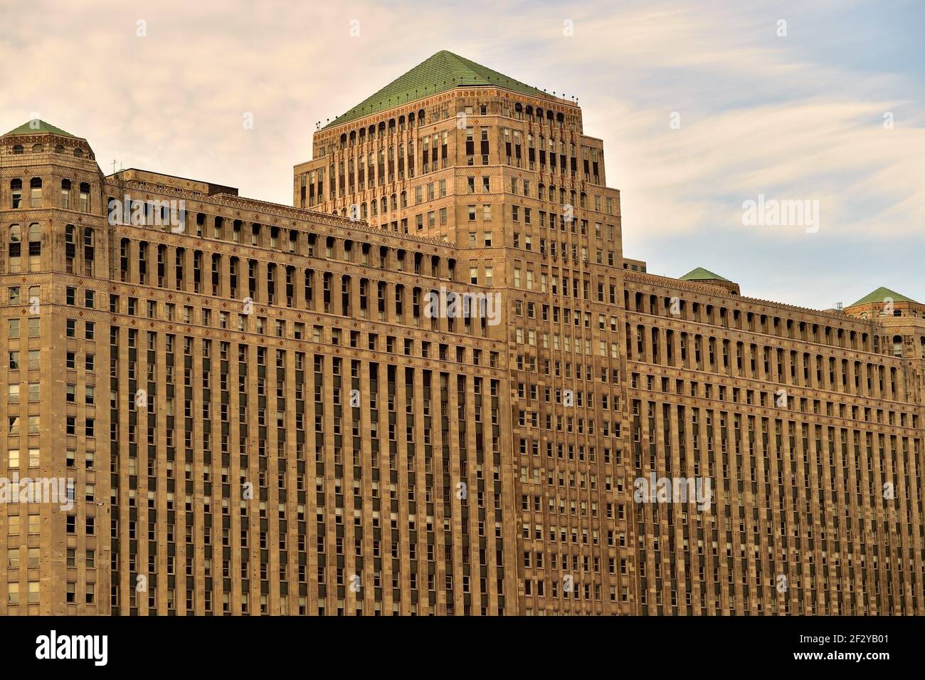 Usa illinois chicago merchandise mart hi-res stock photography and ...