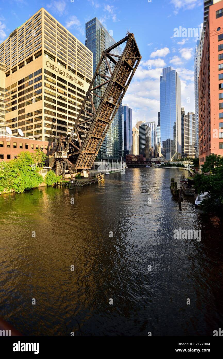 Chicago, Illinois, USA. A view of the North Branch of the Chicago River ...