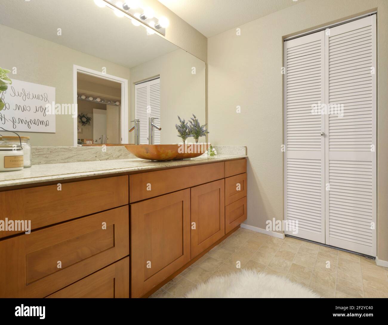 Modern interior of bathroom hi-res stock photography and images - Alamy