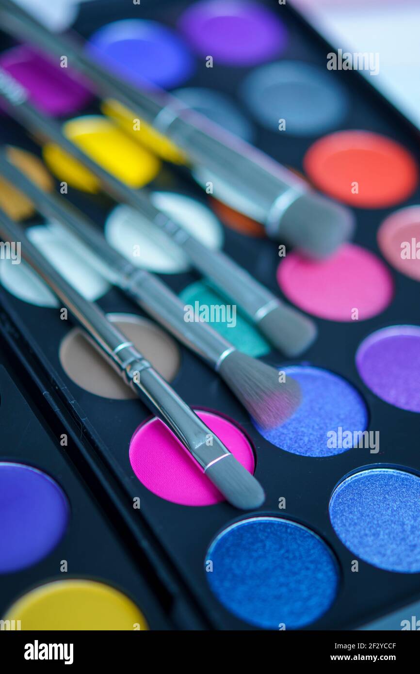 Makeup pallets of many colors Stock Photo - Alamy