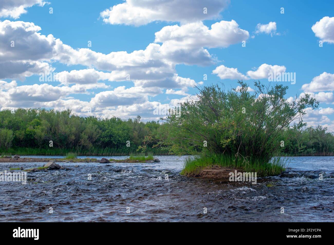 Large body of water hi-res stock photography and images - Alamy
