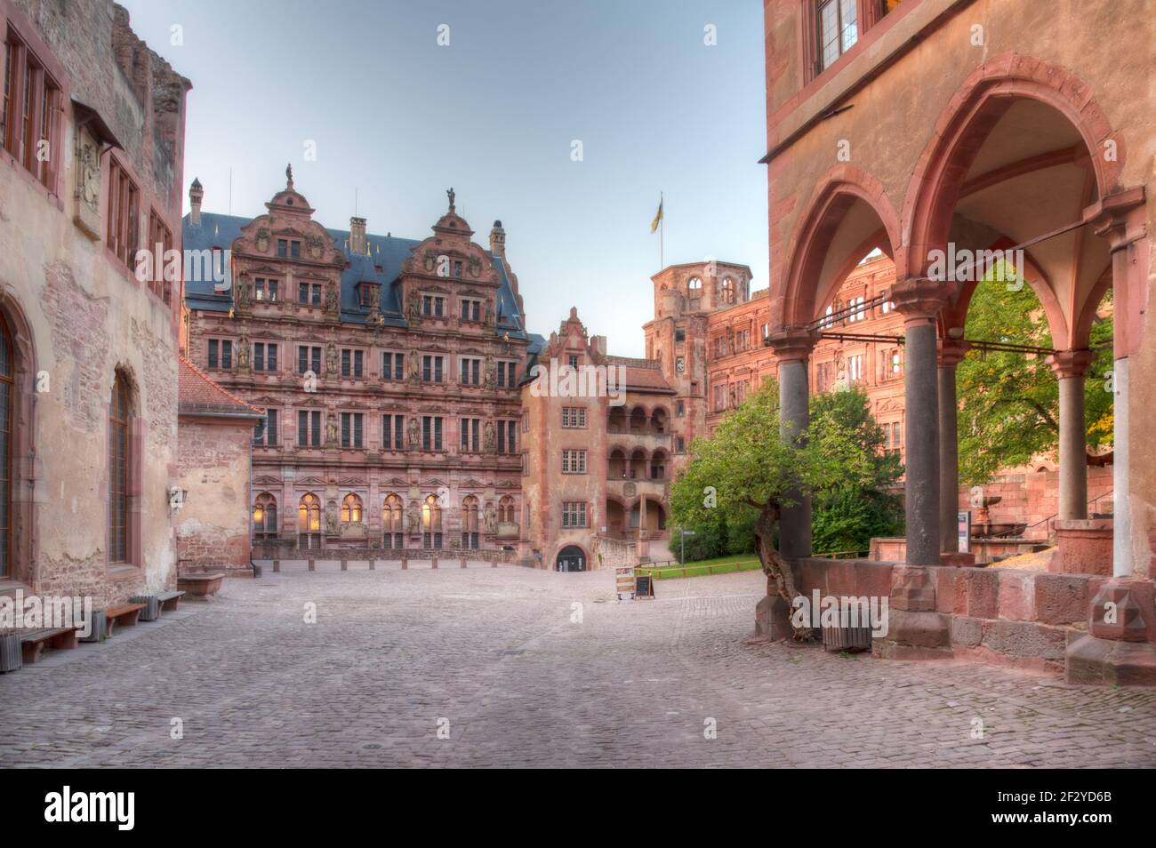Sunset view of the main courtyard of the palace in Heidelberg, Germany ...