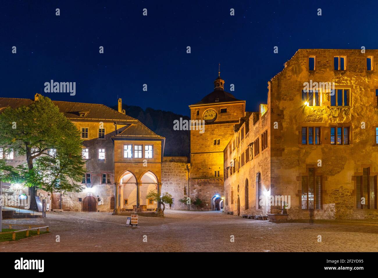 Night view of the main courtyard of the palace in Heidelberg, Germany ...