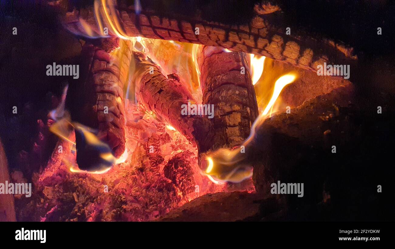 burning embers of a campfire red flame Stock Photo - Alamy