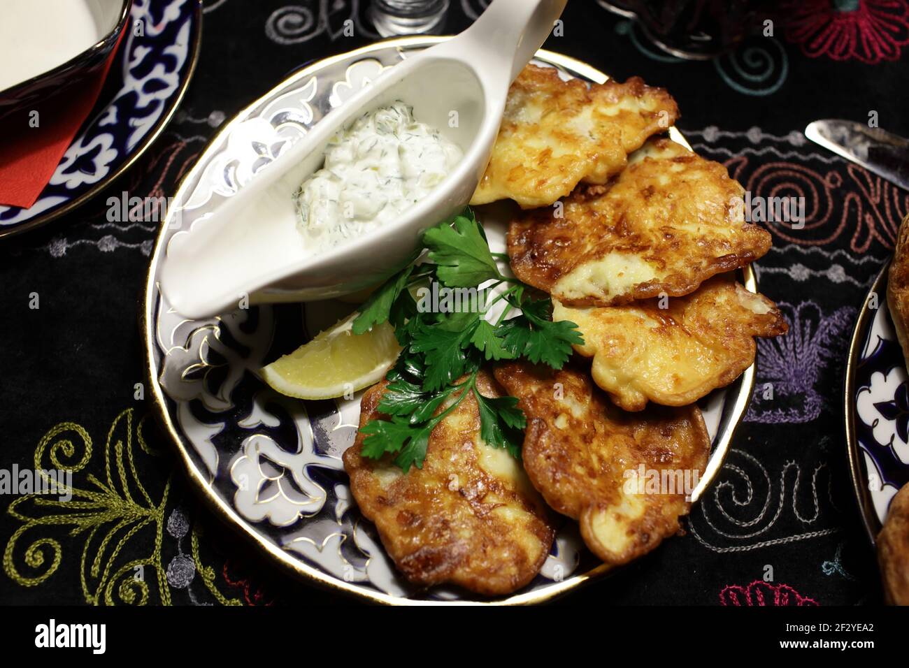 Food image of battered fish hi-res stock photography and images - Alamy