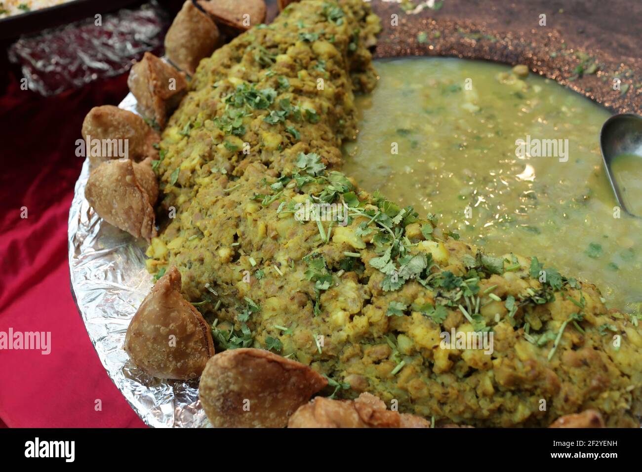 Large curry pan hi-res stock photography and images - Alamy