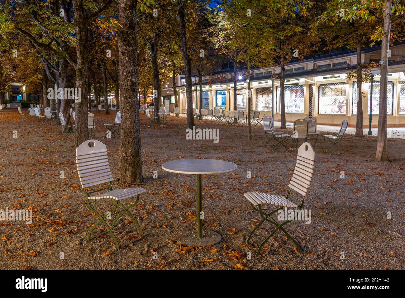 Arcade kolonnade hi-res stock photography and images - Alamy