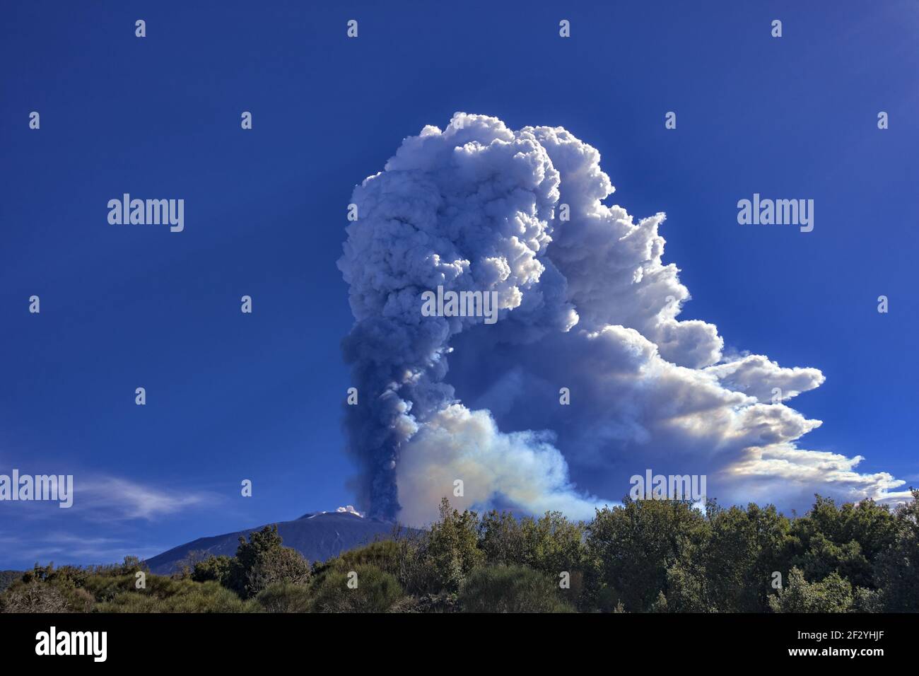 eruption ash cloud Etna Volcano, 12 March 2021, Sicily, Italy Stock ...