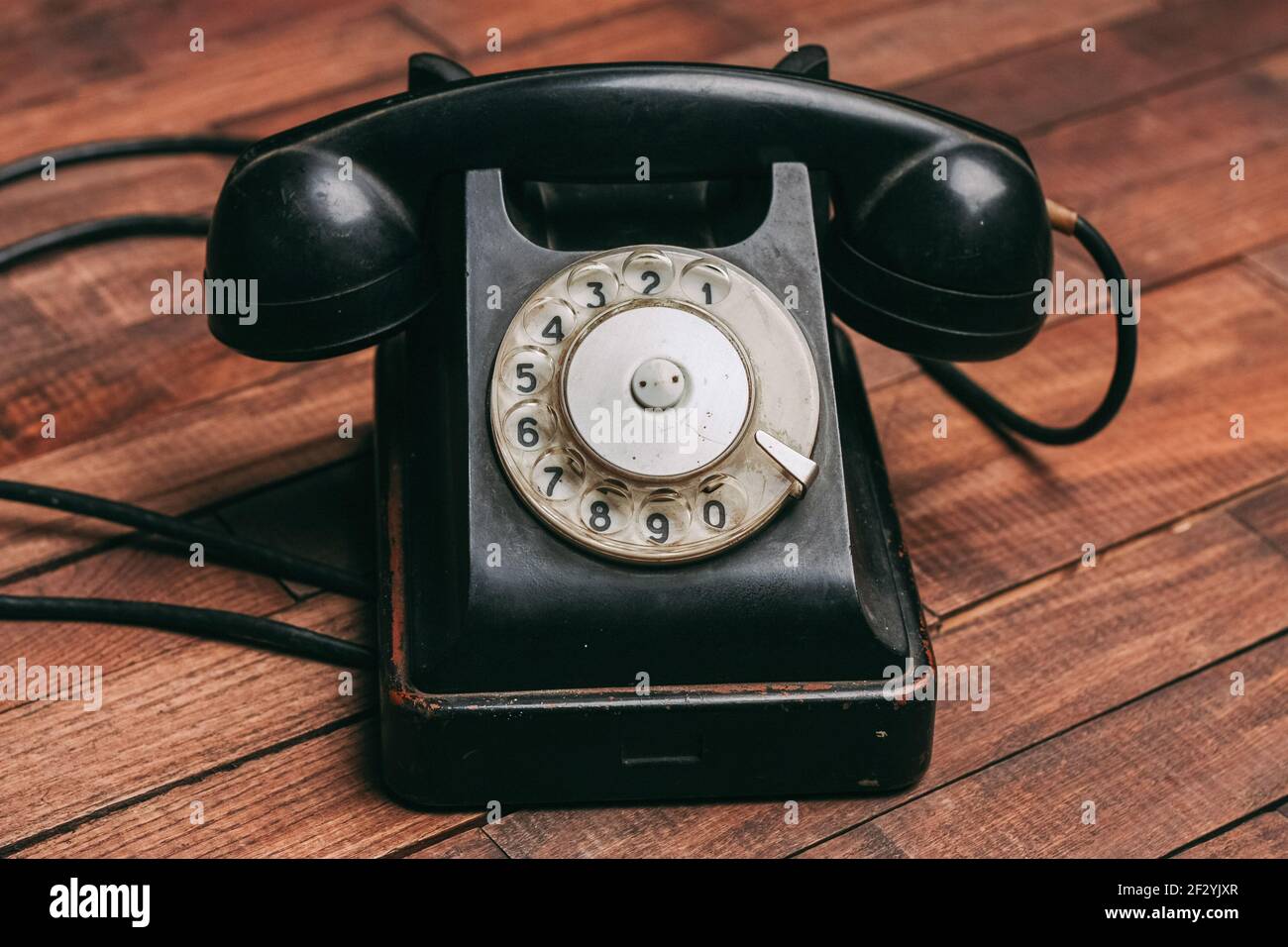 Old type style black telephone phone hi-res stock photography and ...