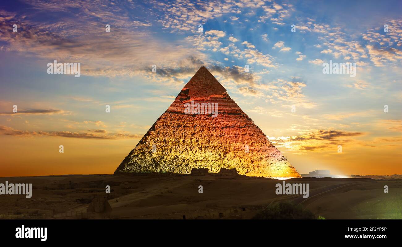 Egypt pyramid night hi-res stock photography and images - Alamy