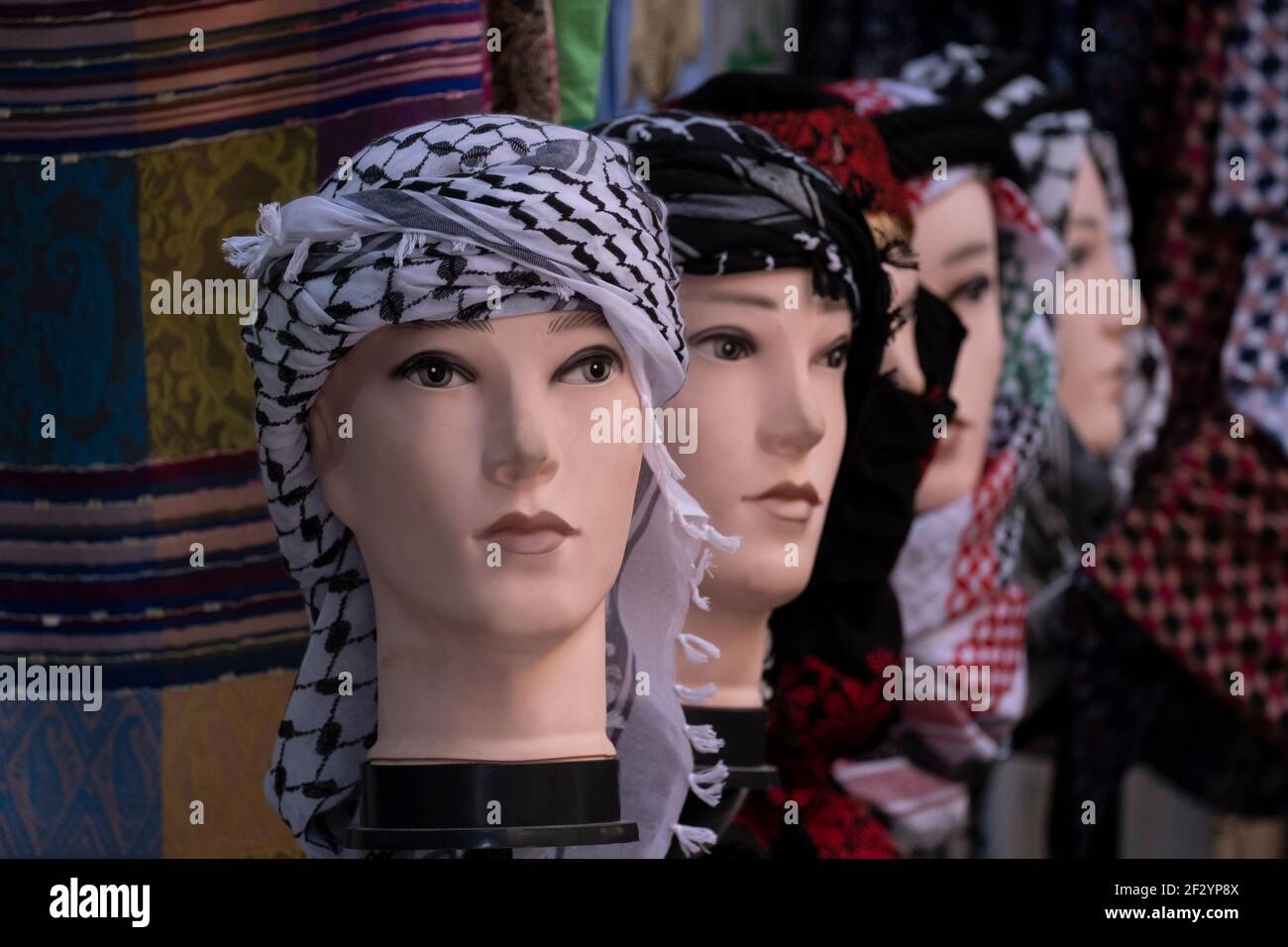 Keffiyeh pattern hi-res stock photography and images - Alamy