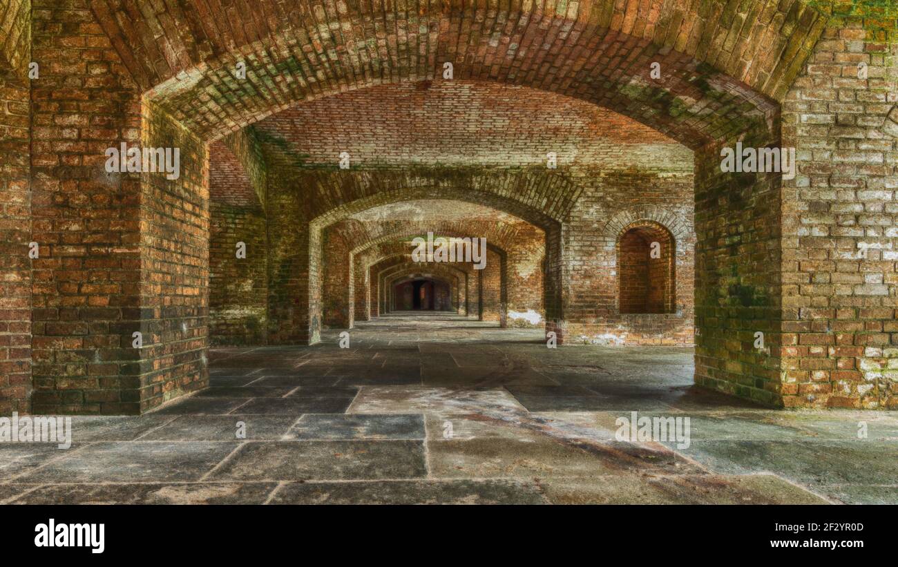 Old arches building hi-res stock photography and images - Alamy