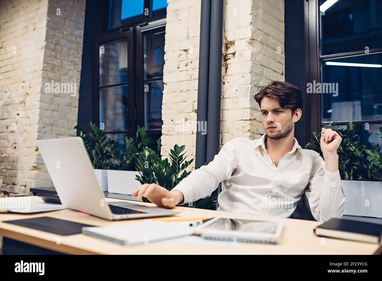 Employee concentrated hi-res stock photography and images - Alamy