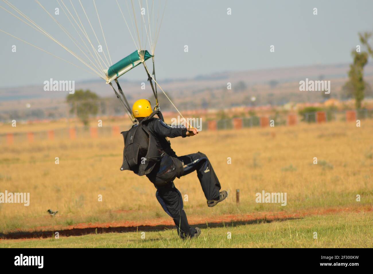Skydiving lesson hi-res stock photography and images - Alamy