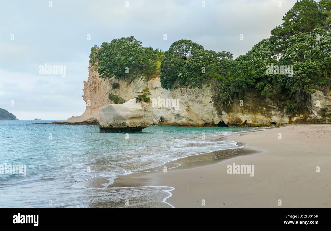 Mercury bay new zealand hi-res stock photography and images - Alamy