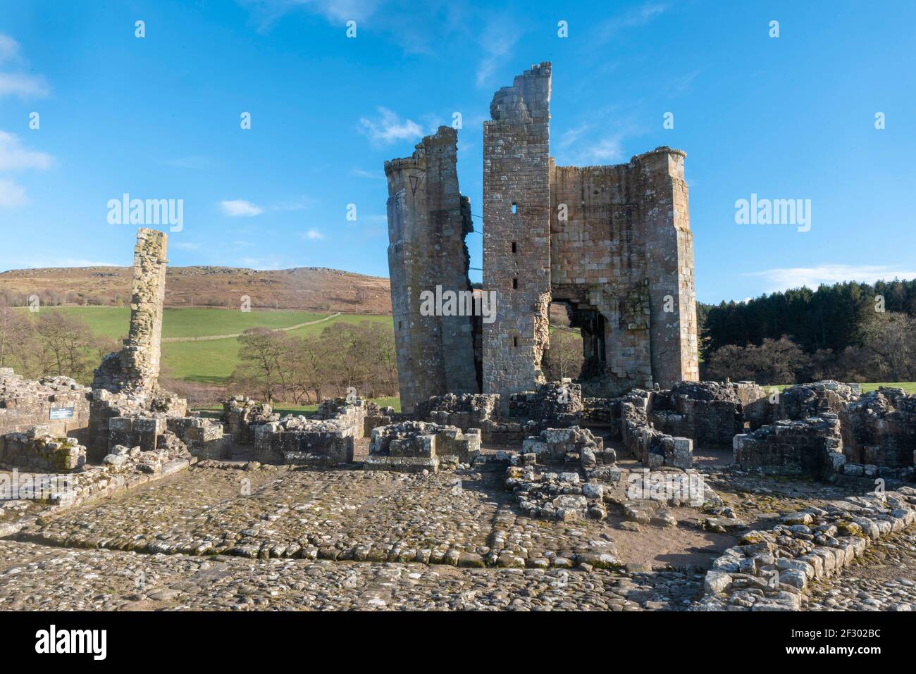 Edlingham castle hi-res stock photography and images - Alamy