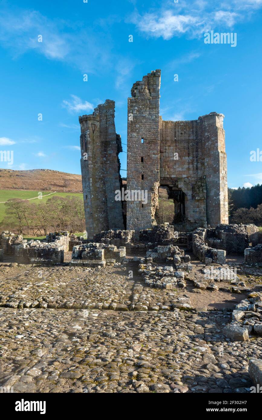Edlingham castle hi-res stock photography and images - Alamy