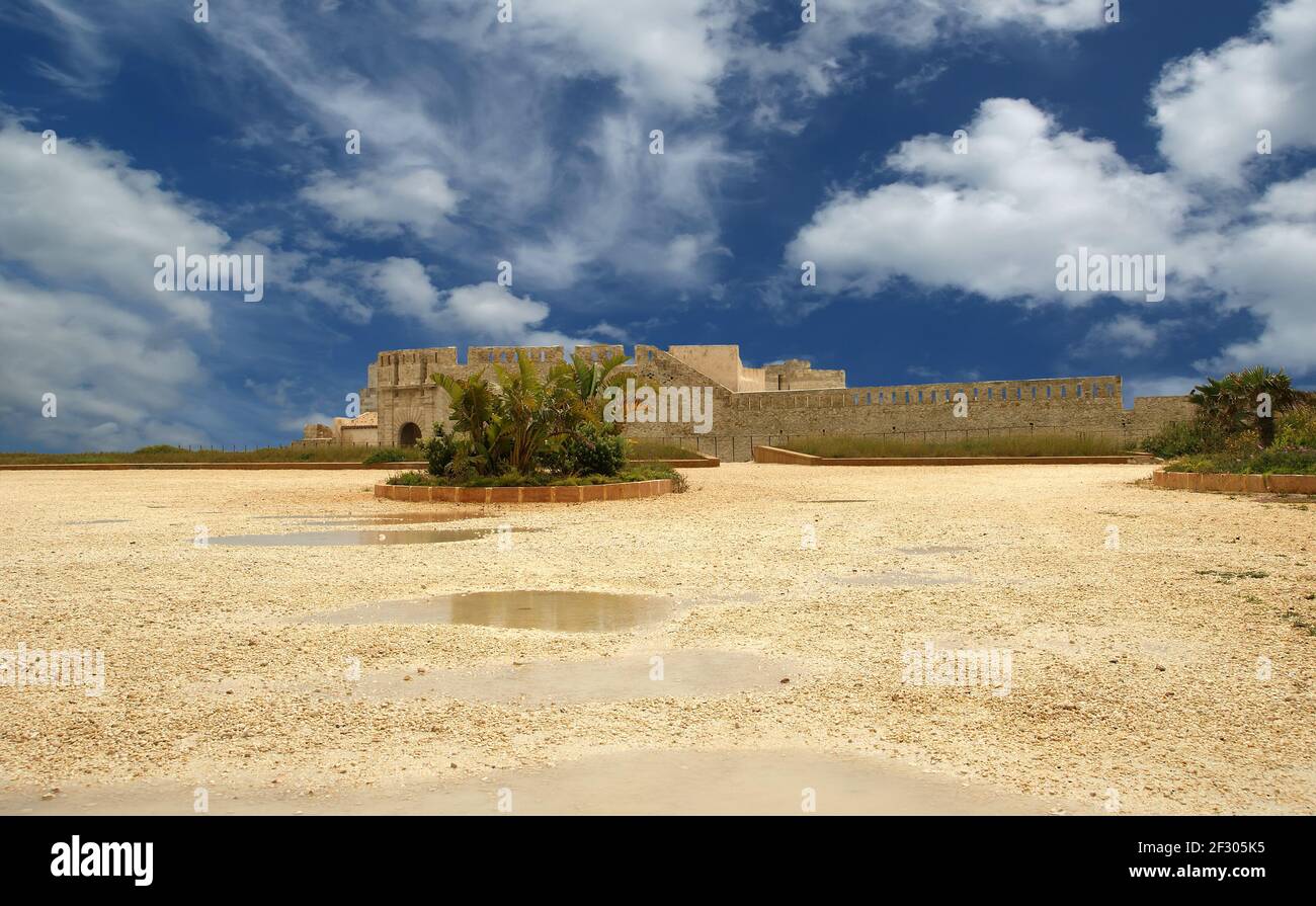 Castle Syracuse. Sicily, Italy. Frederick II Castle (Maniace Castle ...